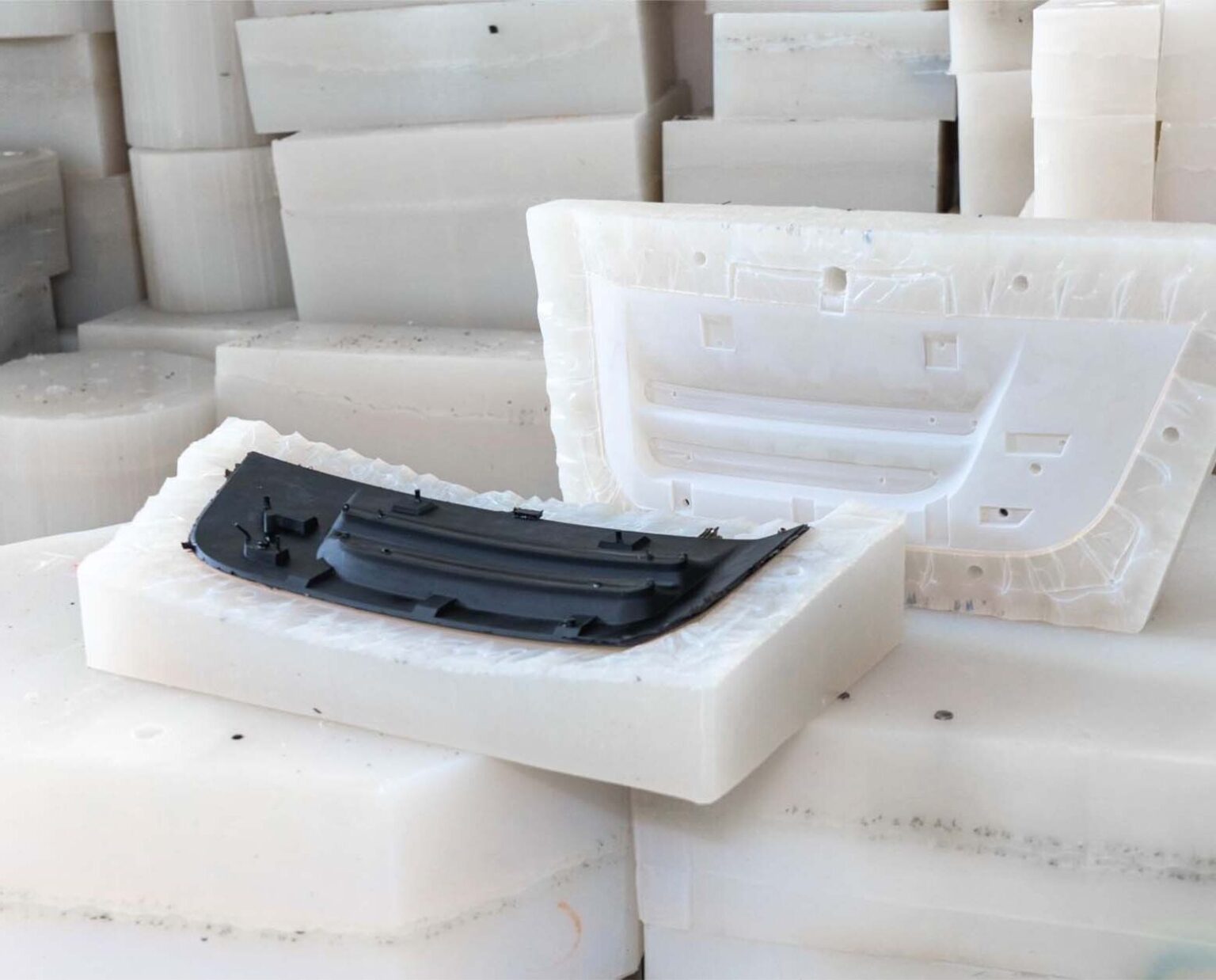 What is Vacuum Casting? A Comprehensive Guide