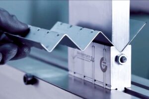 La mejor solución de plegado de metal para prototipos de chapa metálica